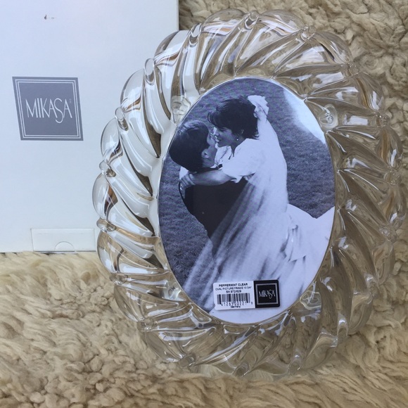 Mikasa | Accents | Nwt Vintage Mikasa Oval Picture Frame 5x7 | Poshmark